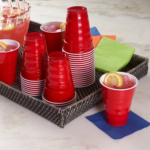 Take Advantage Of These 10 Plastic Cups To Enjoy Your Party This Year